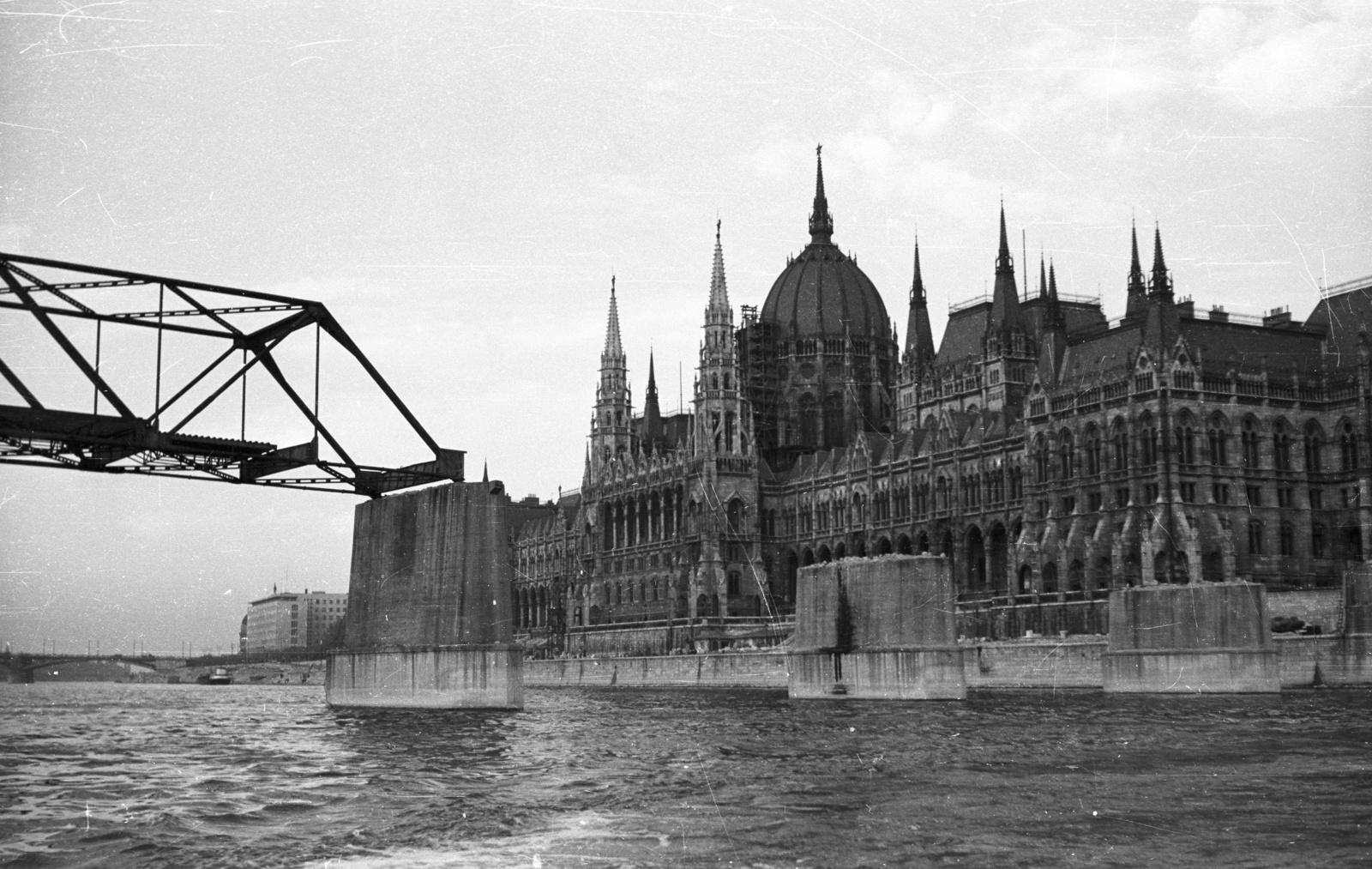 Budapest Bridges Ww2